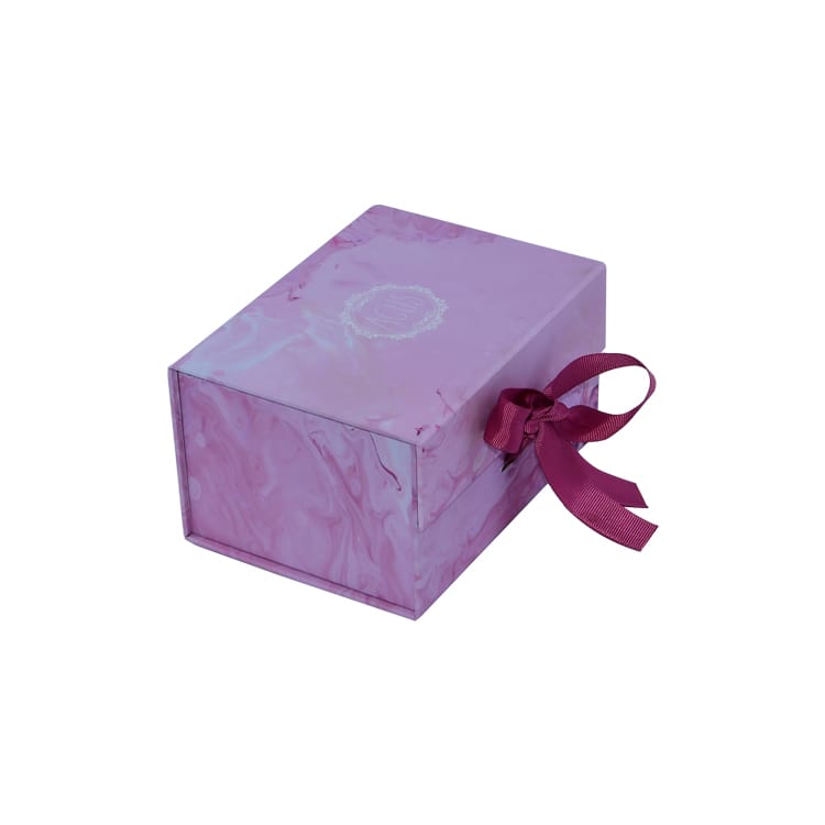 Luxury Collapsible Magnetic Gift Hamper Box With Silk Handle